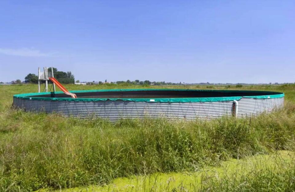 The World's Most Unique & Creative Pool Builds - 50 Of The Coolest ...